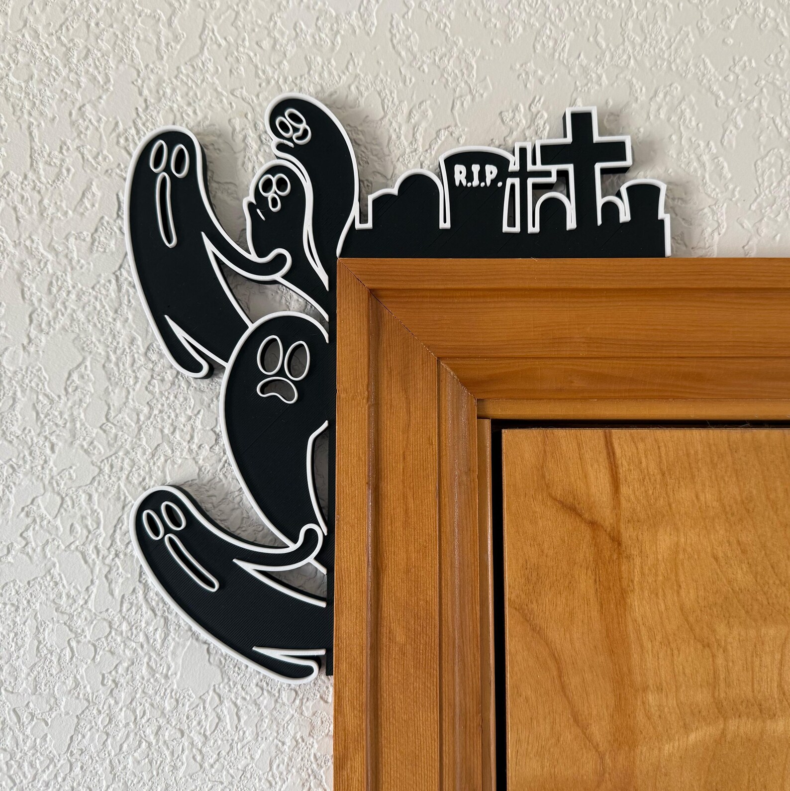 Halloween Door Corner Sign: Spooky Ghosts & Graveyard - Etsy