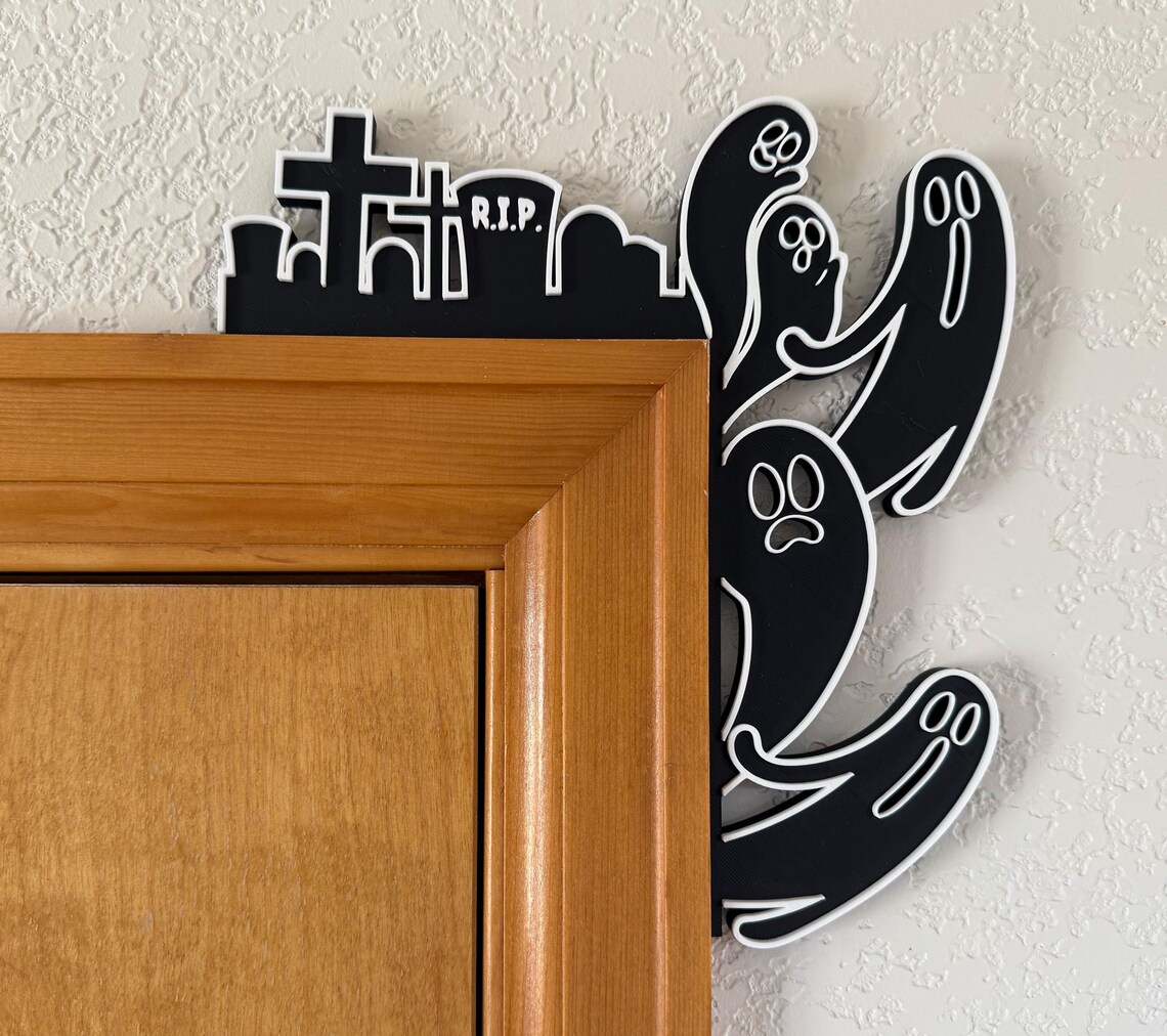 Halloween Door Corner Sign: Spooky Ghosts & Graveyard - Etsy