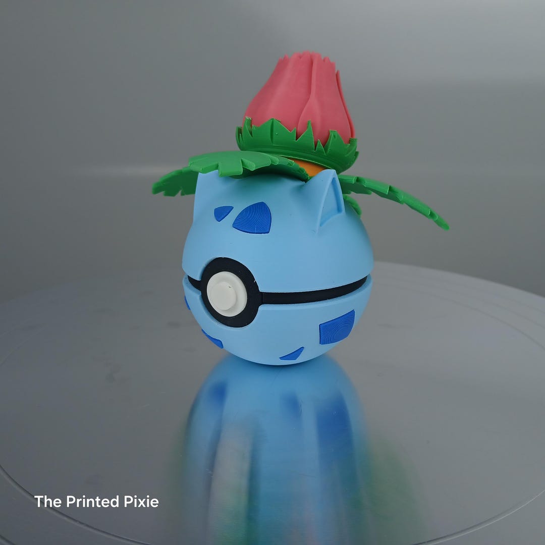 Ivysaur-inspired Monster Ball | Grass-type | Unique Gaming Decor ...