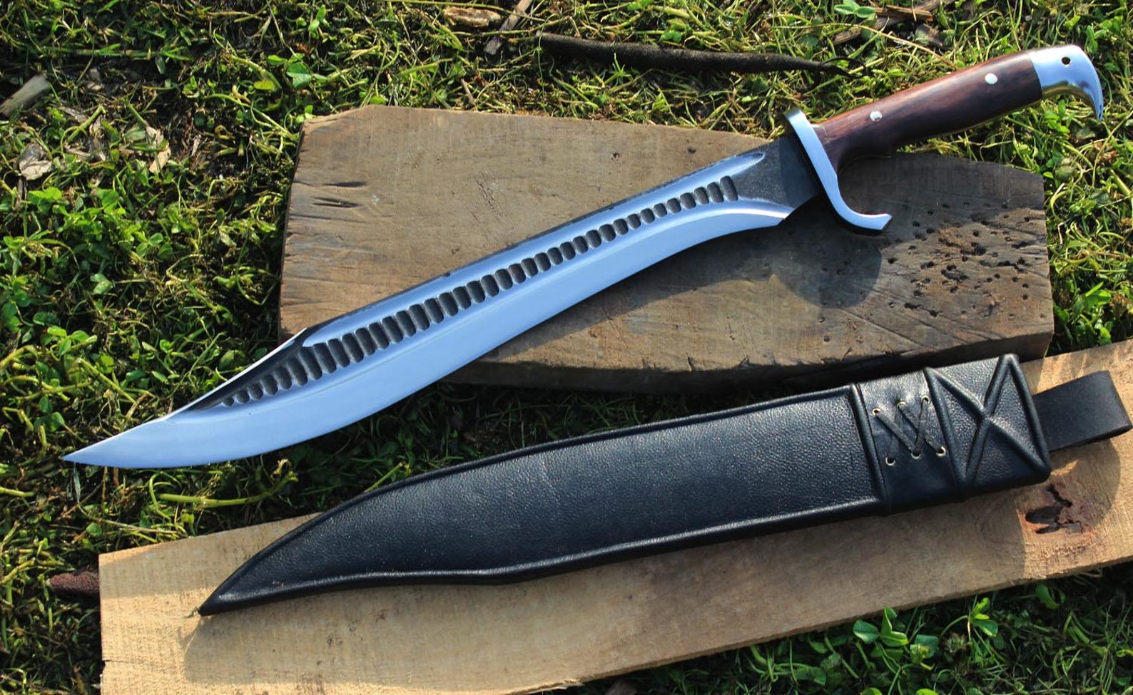 18 Inch Eagle Machete – Handmade in Nepal – Water-tempered Sharp Blade ...