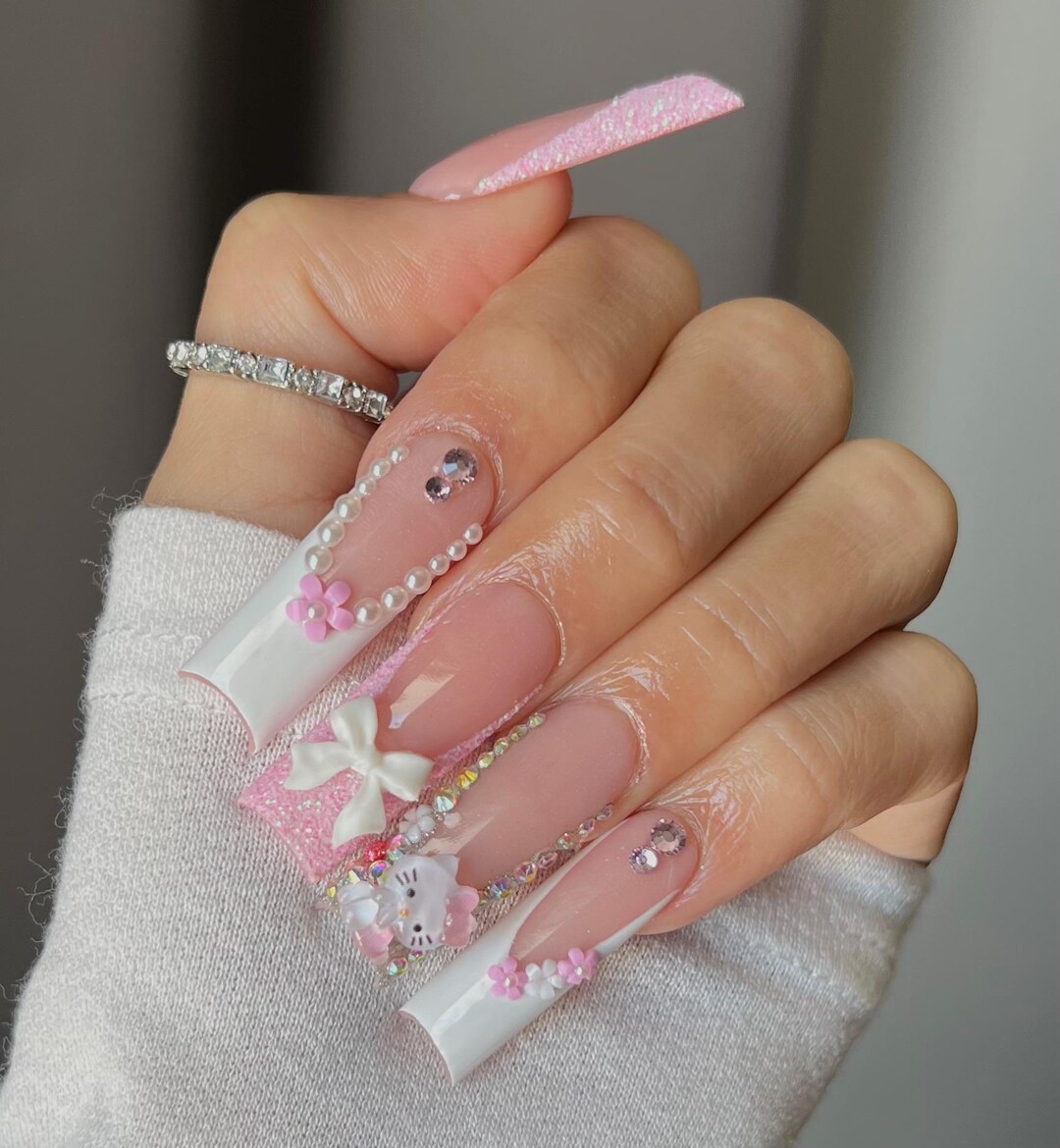 Hello Kitty Nails, Custom Hello Kitty Nails, Hello Kitty Press Ons ...
