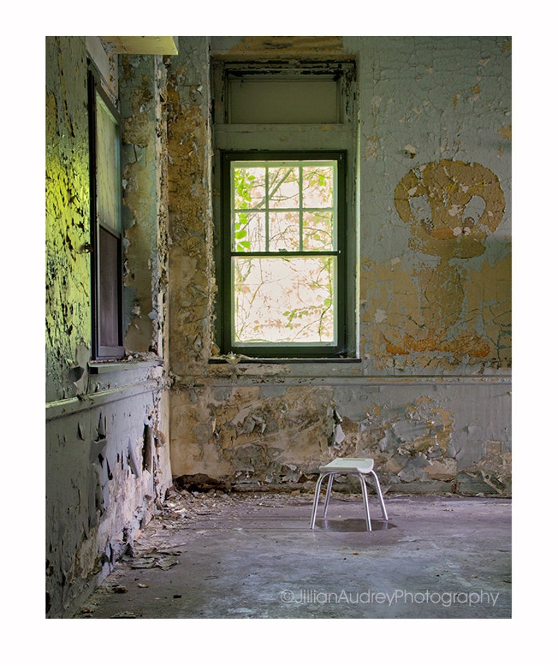 Urban Decay Photography, Window Photograph, Dark Architecture, Peeling ...