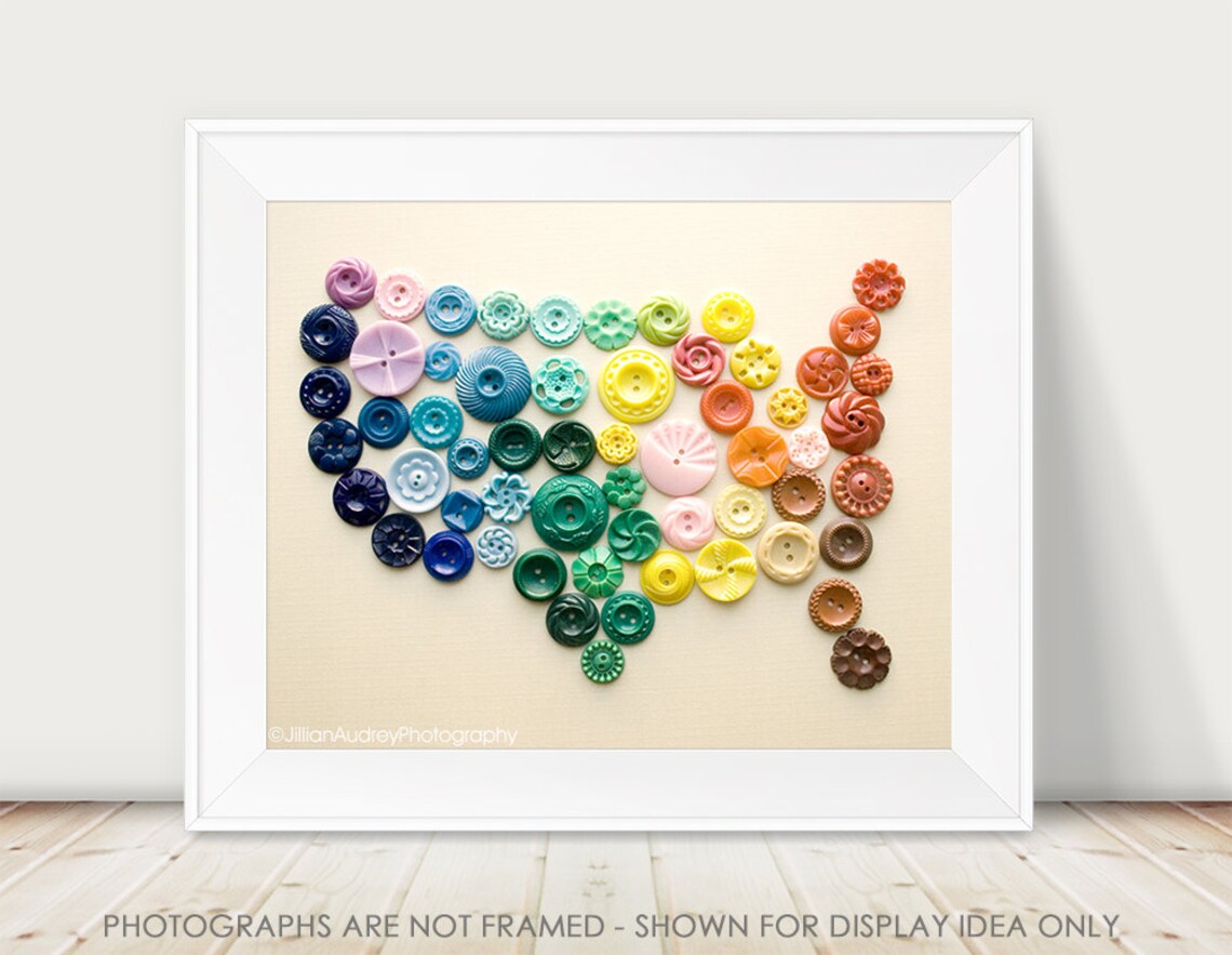 Map Art, United States in Buttons Photography, Vintage Buttons ...
