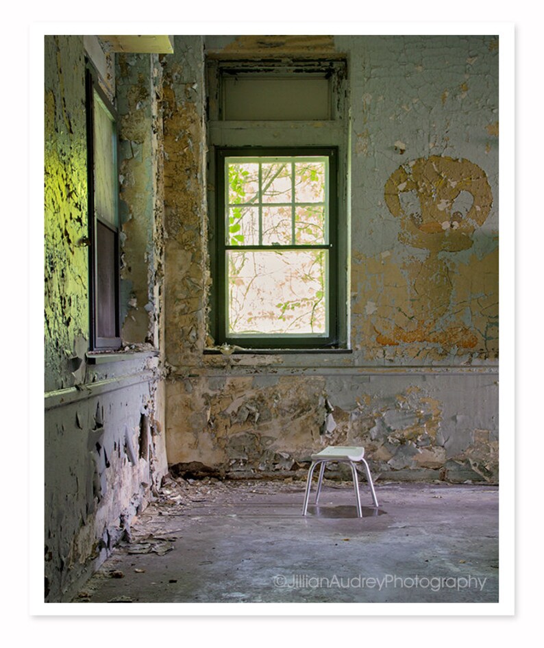 Urban Decay Photography, Window Photograph, Dark Architecture, Peeling ...