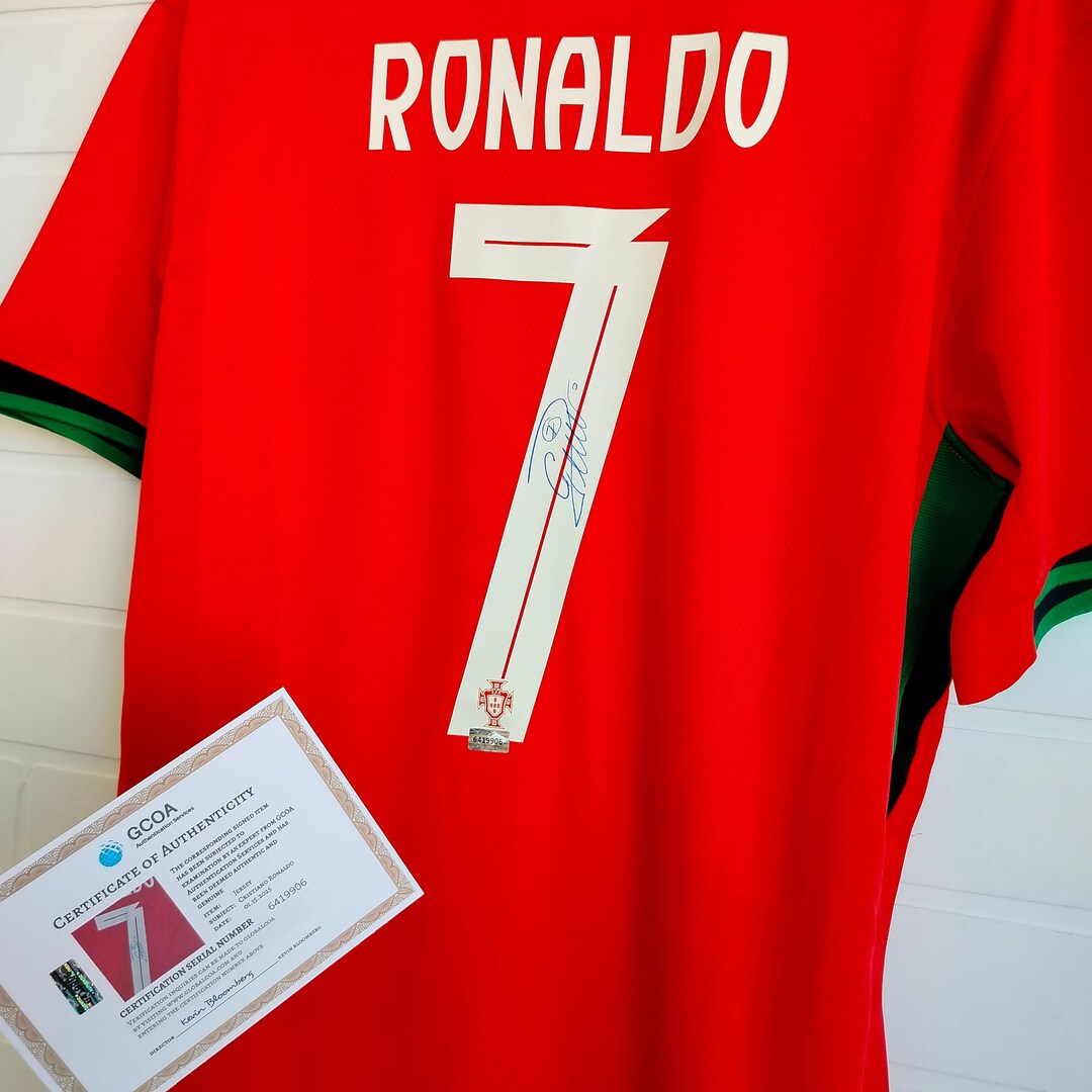 Cristiano Ronaldo CR7 Hand-signed 2024/25 Portugal Soccer Jersey With ...