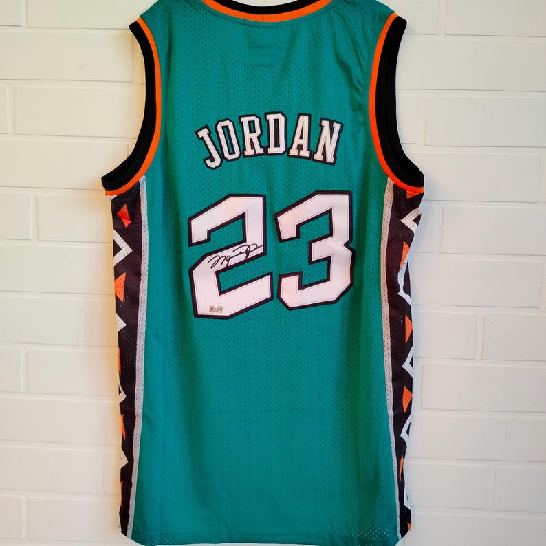 Michael Jordan #23 Chicago Bulls Signed Autographed NBA All-star Custom ...