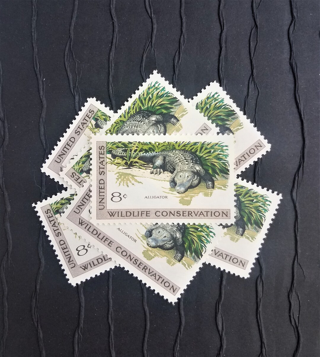 5 Vintage Postage Stamps .. Alligator 8cent Stamps .. UNUSED .. #1428 ...