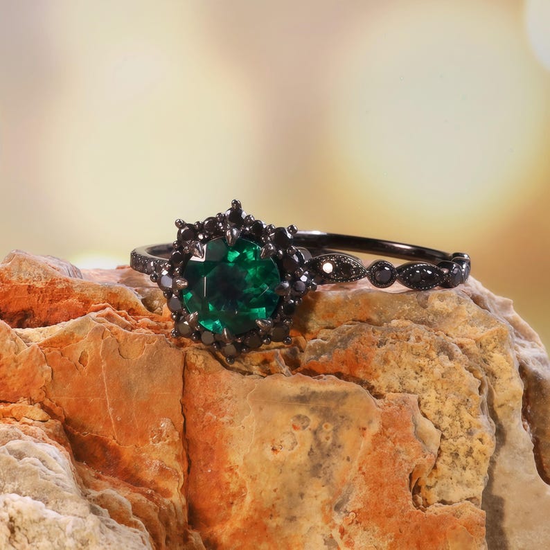 Round-shaped Lab Emerald Engagement Ring Set Wedding Ring Bridal Set - Etsy