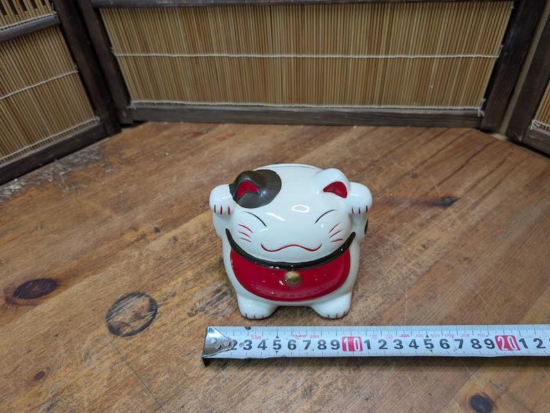 Japanese Maneki Neko 1980s Both Paws up Lucky Cat Figurine Japan Gov ...