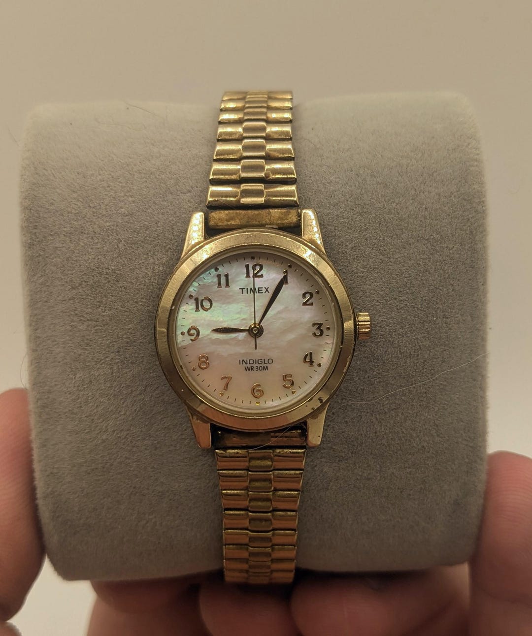 Timex Mother of Pearl Iridescent Dial With Indiglo Back Light Gold and ...