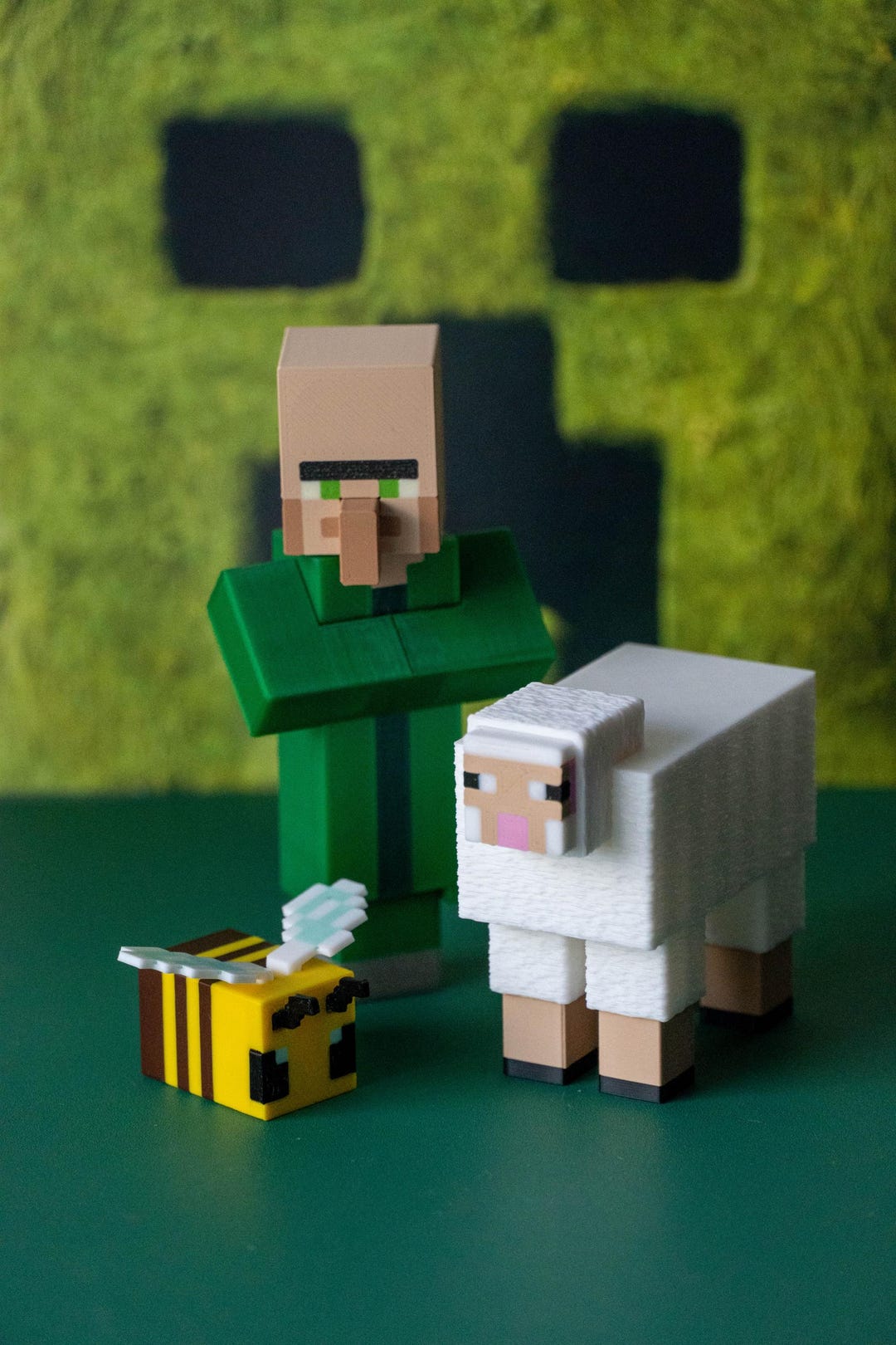 Set of Figures - Villager, Sheep and Bee - Minecraft-themed - Etsy