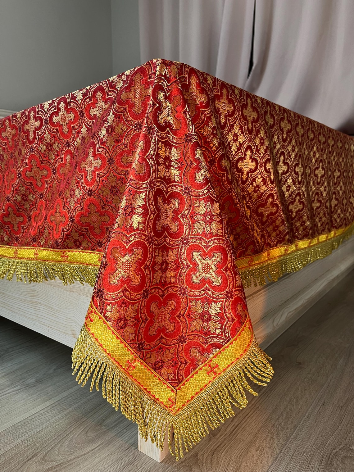 Liturgical Altar Covers | Church Linens | Chalice Veils | Catholic ...