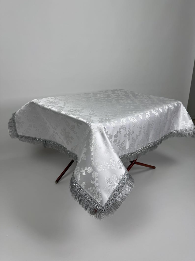 Liturgical Altar Covers | Catholic Altar Cloth | Church Linens ...
