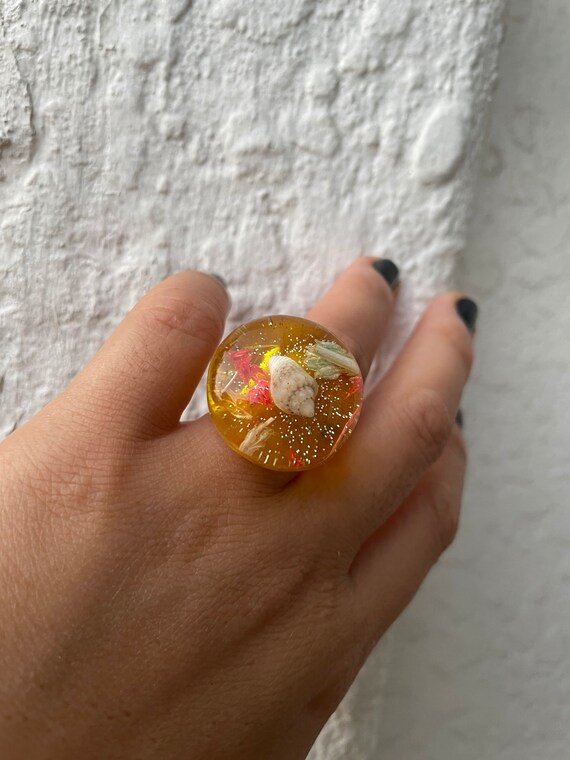 y2k yellow lucite - Gem