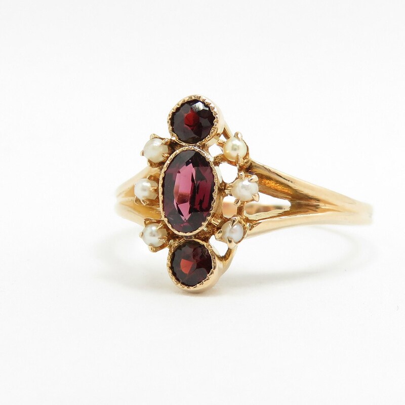 Antique Garnet Ring - Etsy