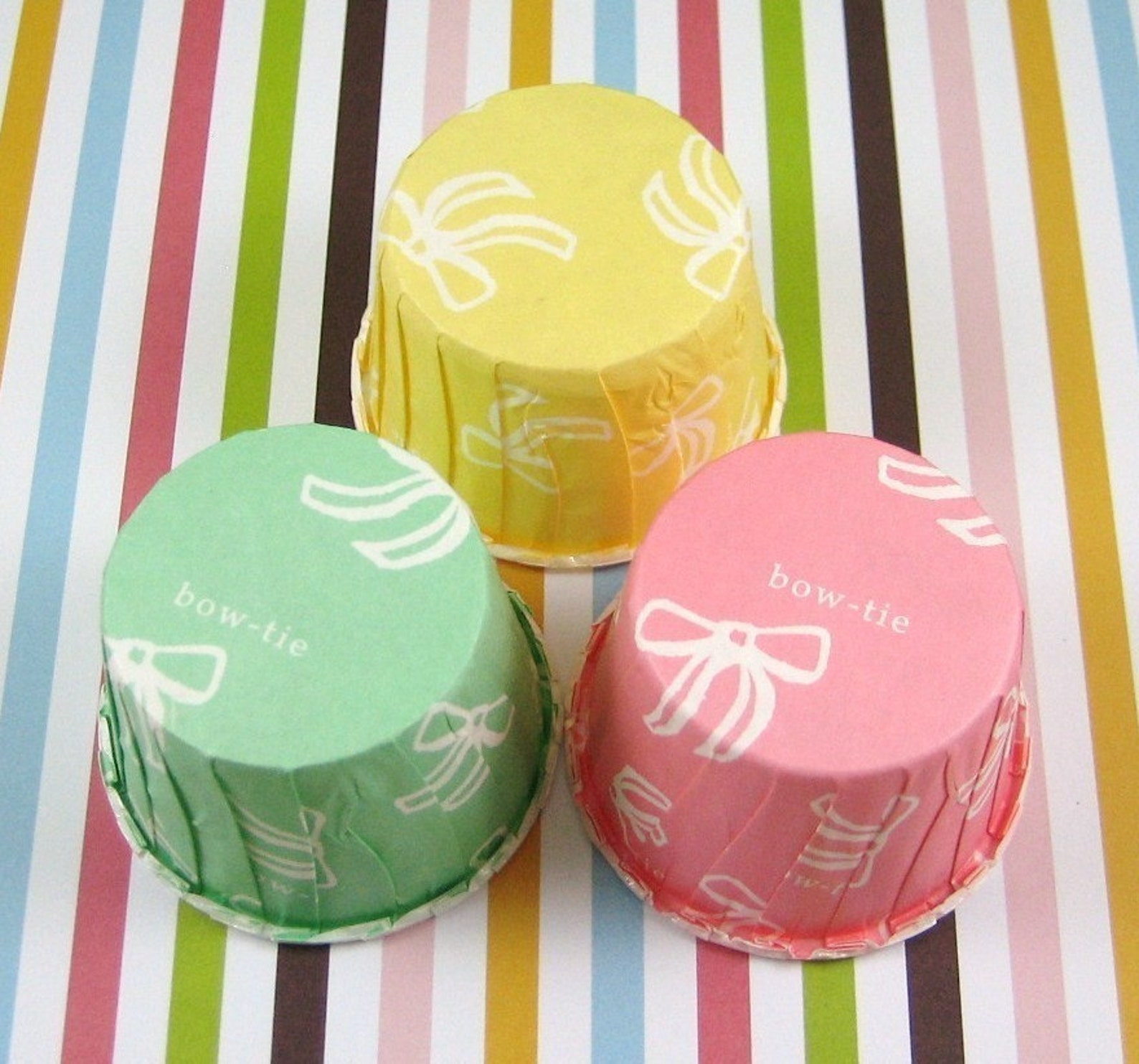 Small Ribbon Ribbon Muffin Cups Set - Etsy