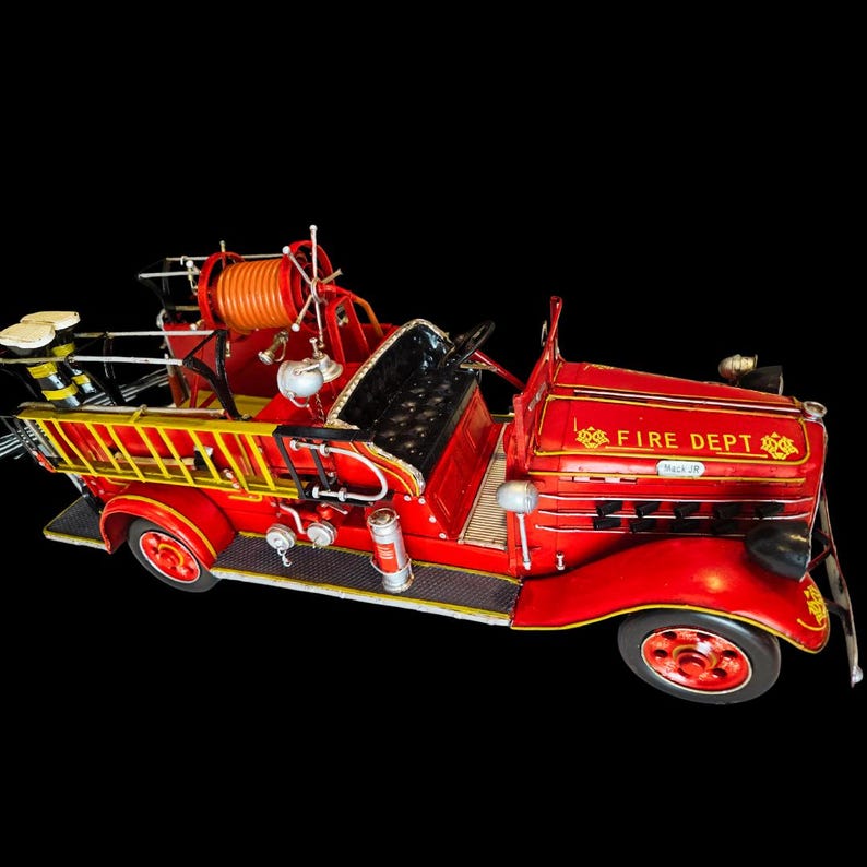 Handcrafted 1930s Fire Truck - 16" Iron Welded Model - 1:24 Scale ...