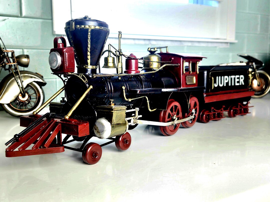 Handcrafted 1930s Steam Locomotive - 21" Steel Welded Train Model ...