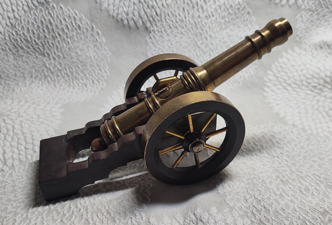 Brass Cannon With Wooden Moving Wheels, Antique Brass Cannon Statue ...