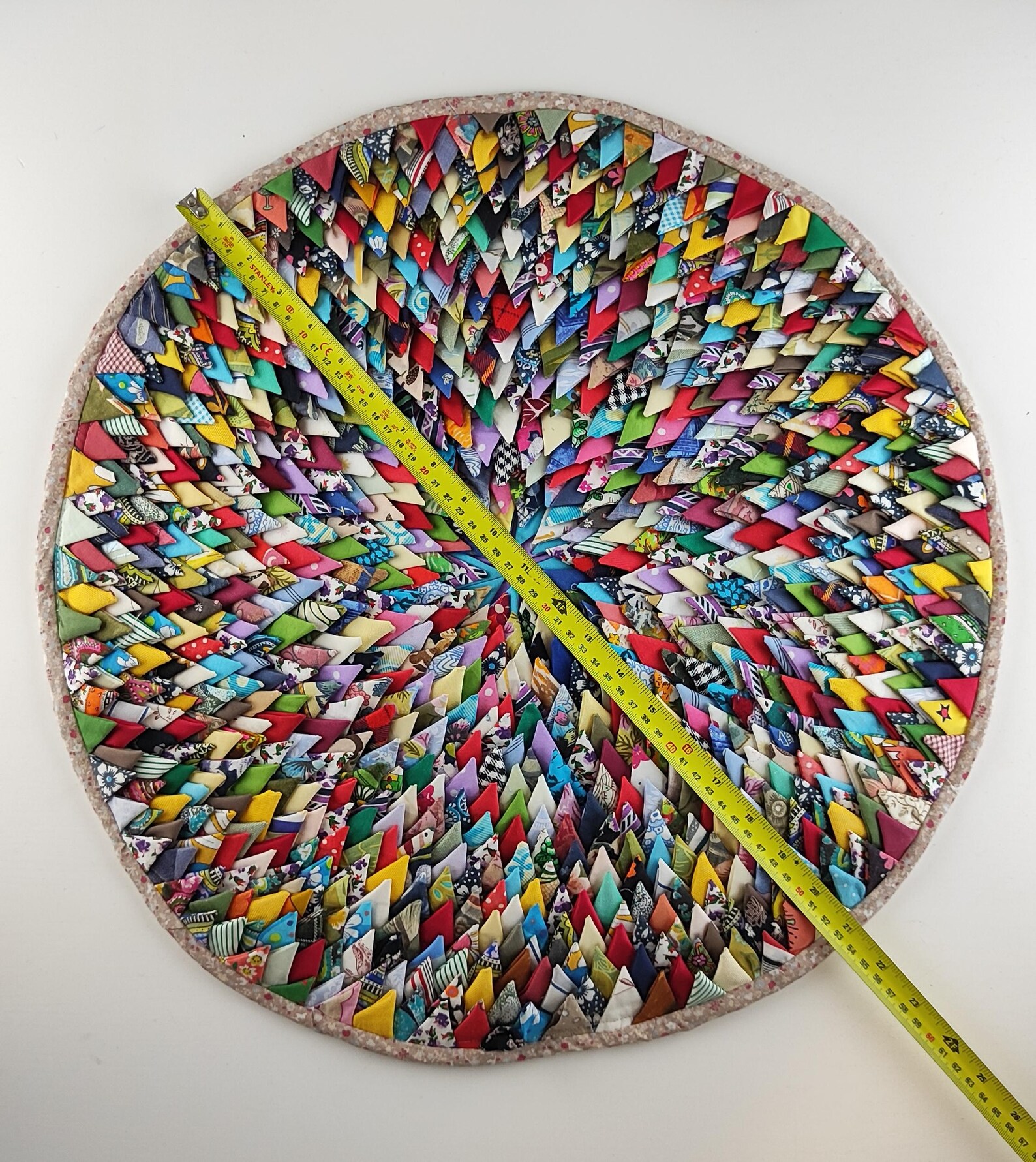 Round Scrappy Triangle Patchwork Rug, Handmade Fabric Floor Mat ...