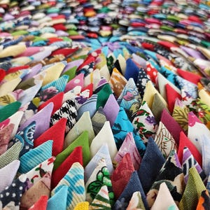 Round Scrappy Triangle Patchwork Rug, Handmade Fabric Floor Mat ...