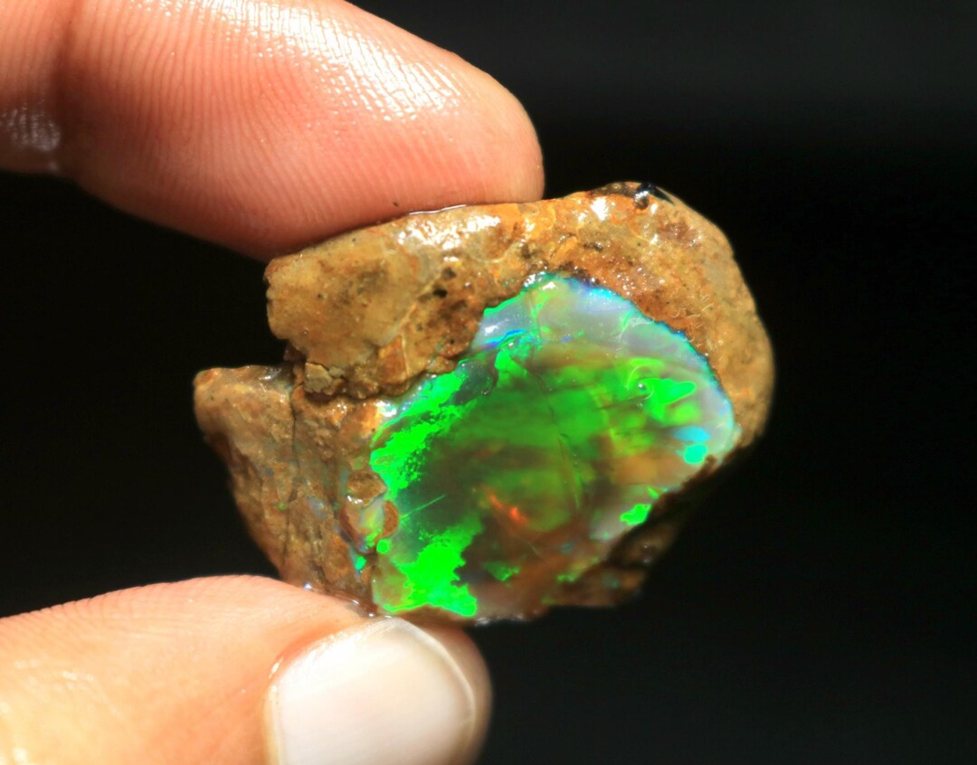 AAA+ Genuine Multi Fire Welo Opal Oil Rough, 34 CT Natural Ethiopian ...