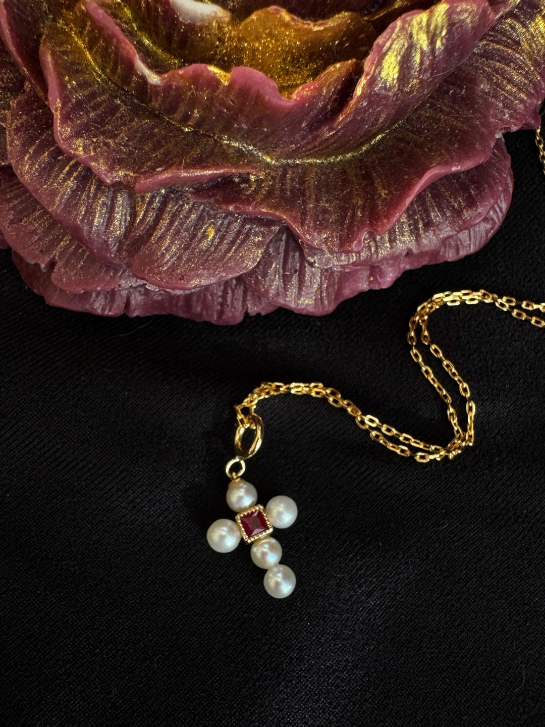 Madagascar Pigeon Blood Ruby Pendant 0.20ct | 18K Gold & Japanese Pearl ...