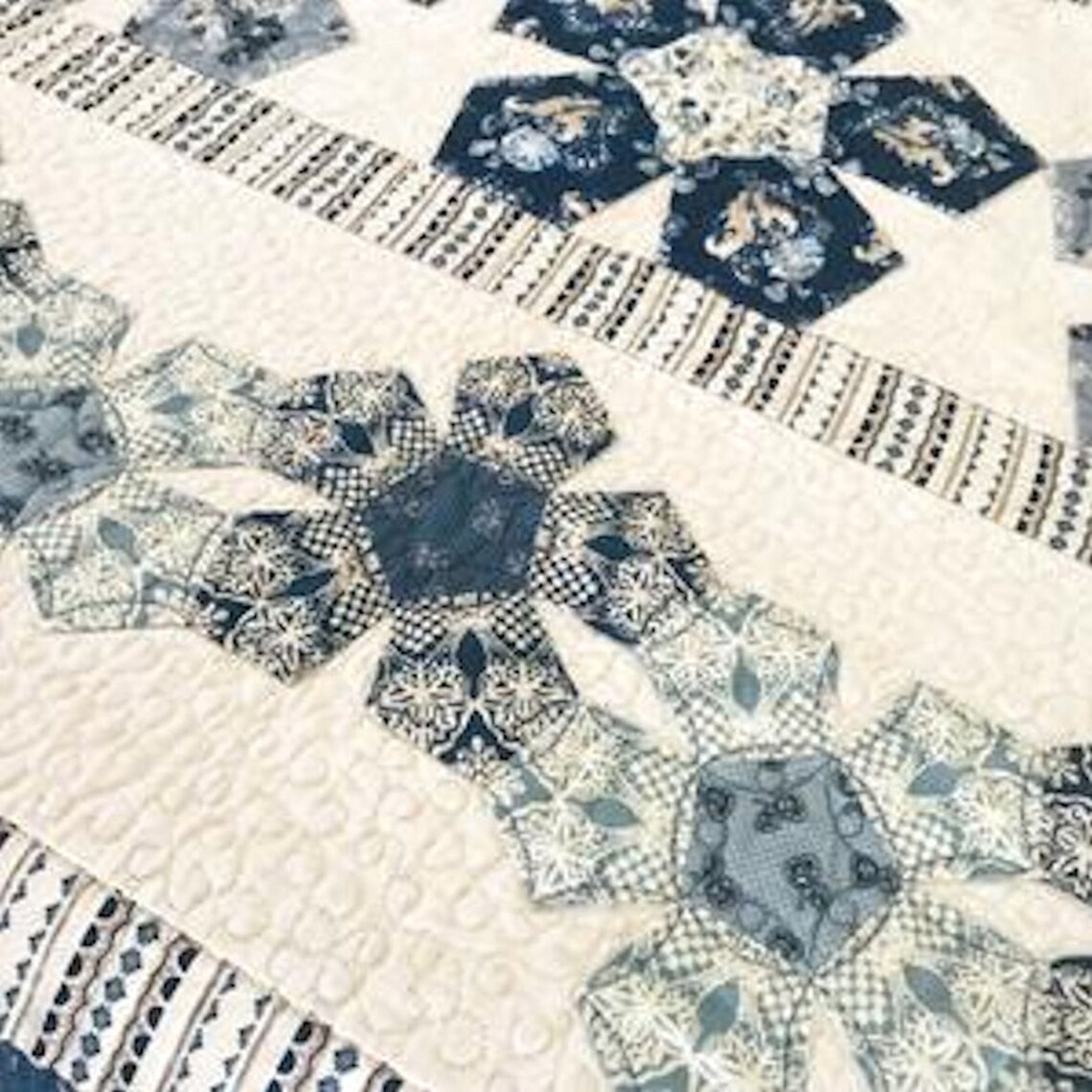 Sue Daley AZURE ROSE Quilt Pattern: Paper Piecing Design - Etsy