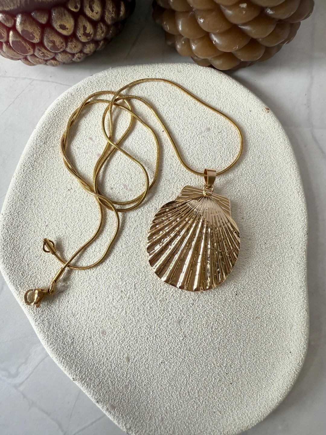 Gold Shell Charm Pendant Necklace - Etsy