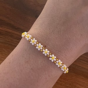 Hand Beaded Seed Bead Daisy Bracelets - Etsy