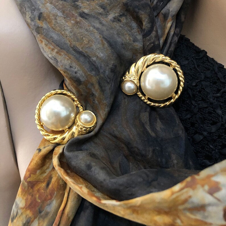 Retro Fashion Clips for Scarf, Dress, Top, Purse, Hat, Hair, Etc., Faux ...