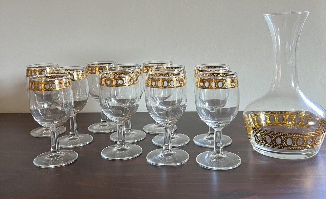 Culver Antigua 22K Gold Trimmed Decanter and 11 Wine Glasses - Etsy