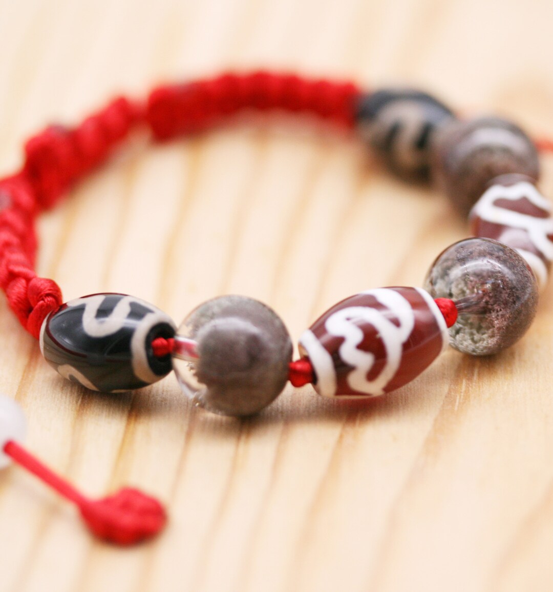 Bountiful bracelet chlorite phantom and dzi bead - Etsy España