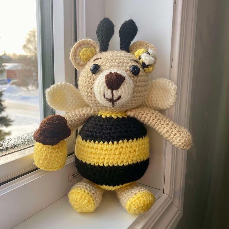 Bear and Bee - Etsy