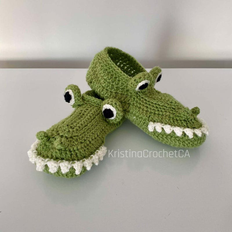 Crocodile Socks - Etsy