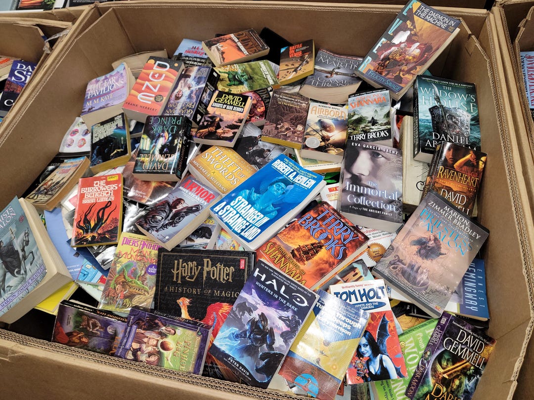 Lot of 6 Pounds (lbs) Science Fiction/fantasy Book Hard/softback RANDOM ...