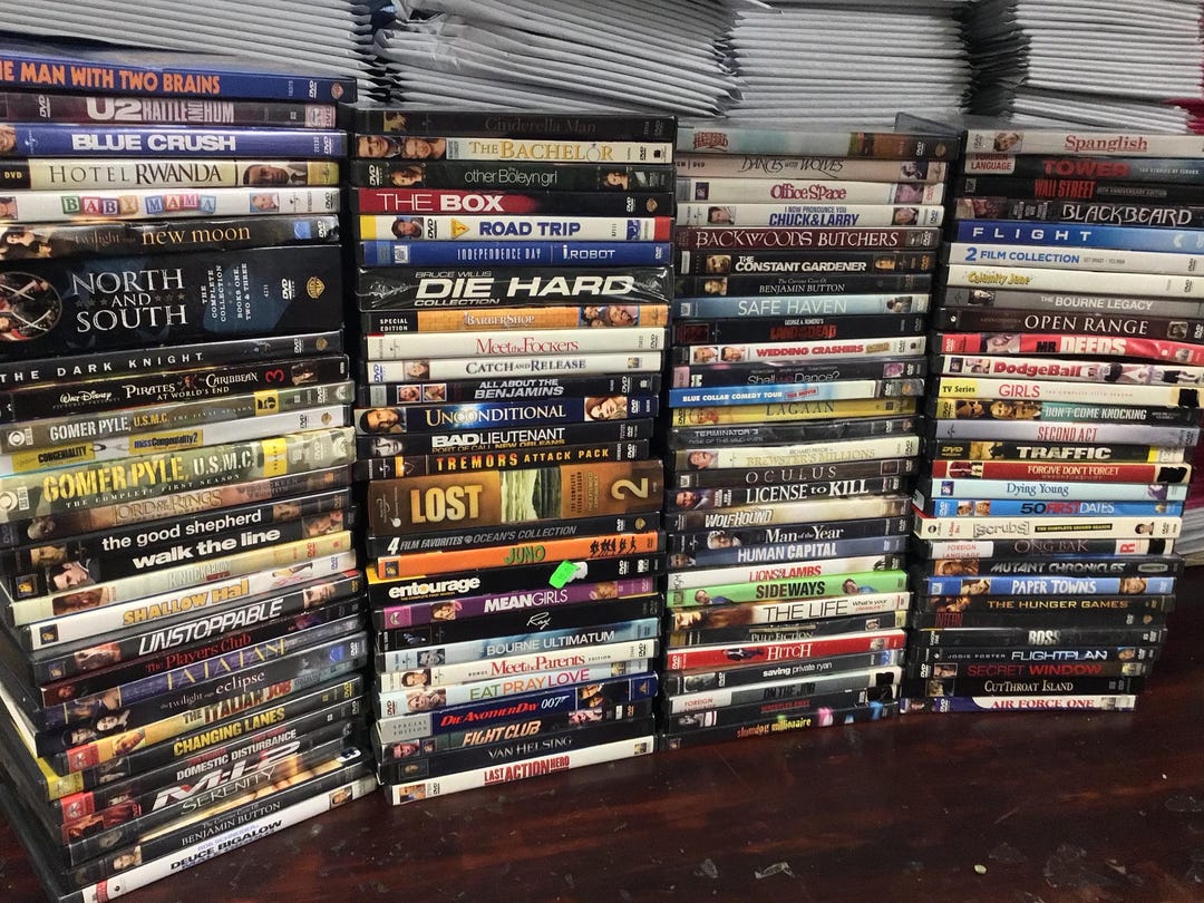 Lot of 100 Movie Dvds: Action, Drama, Comedy, Romance, Mystery, Horror ...