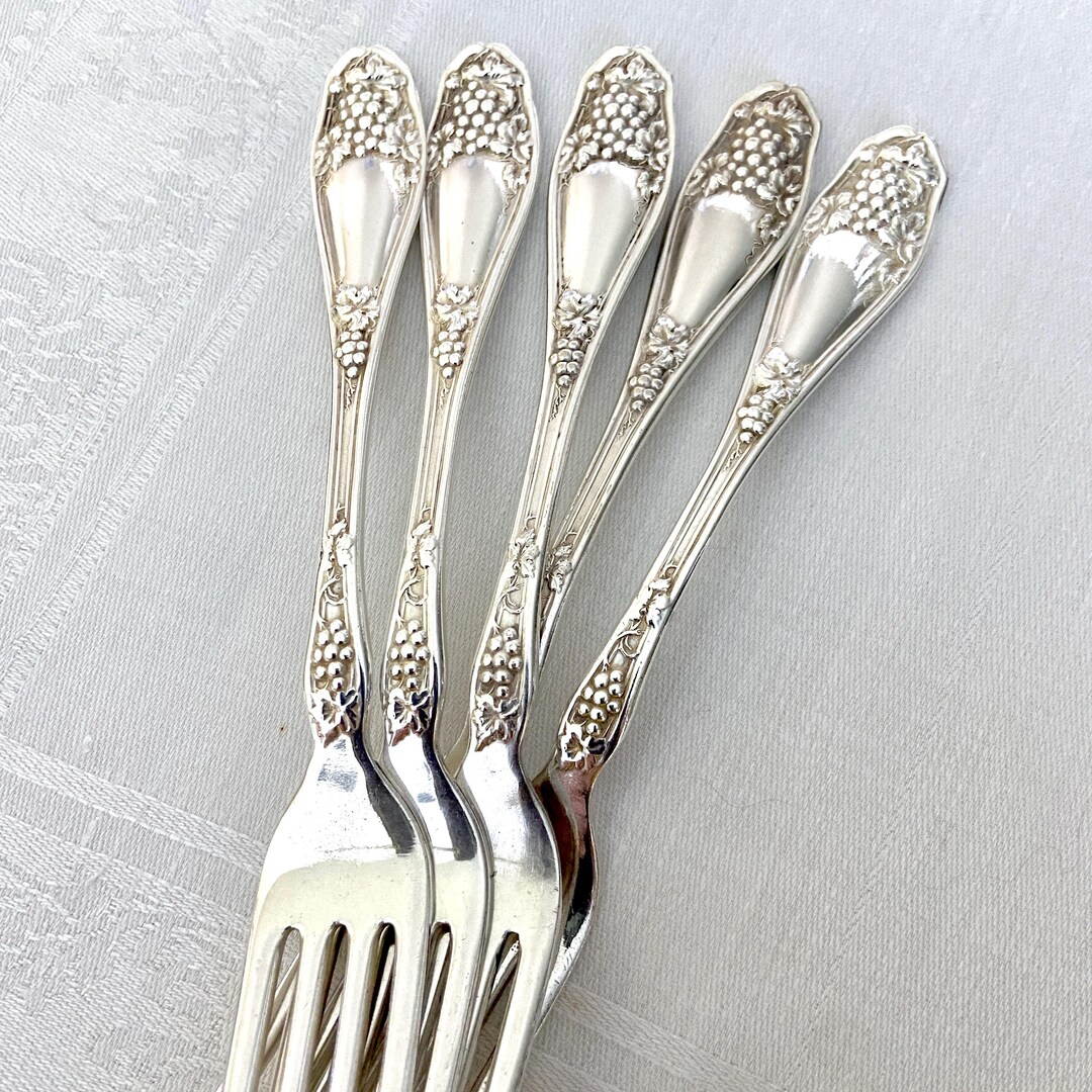 5 Isabella Forks by Wm Rogers & Son in Silverplate, 6 7/8" Long ...