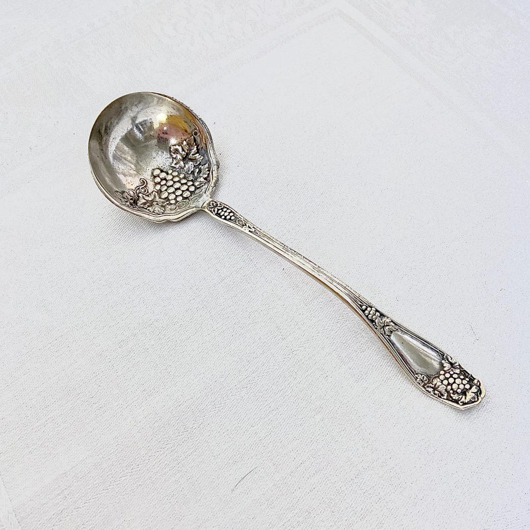 Isabella Sauce Ladle by Rogers Cutlery Co in Silverplate, 6" Long ...