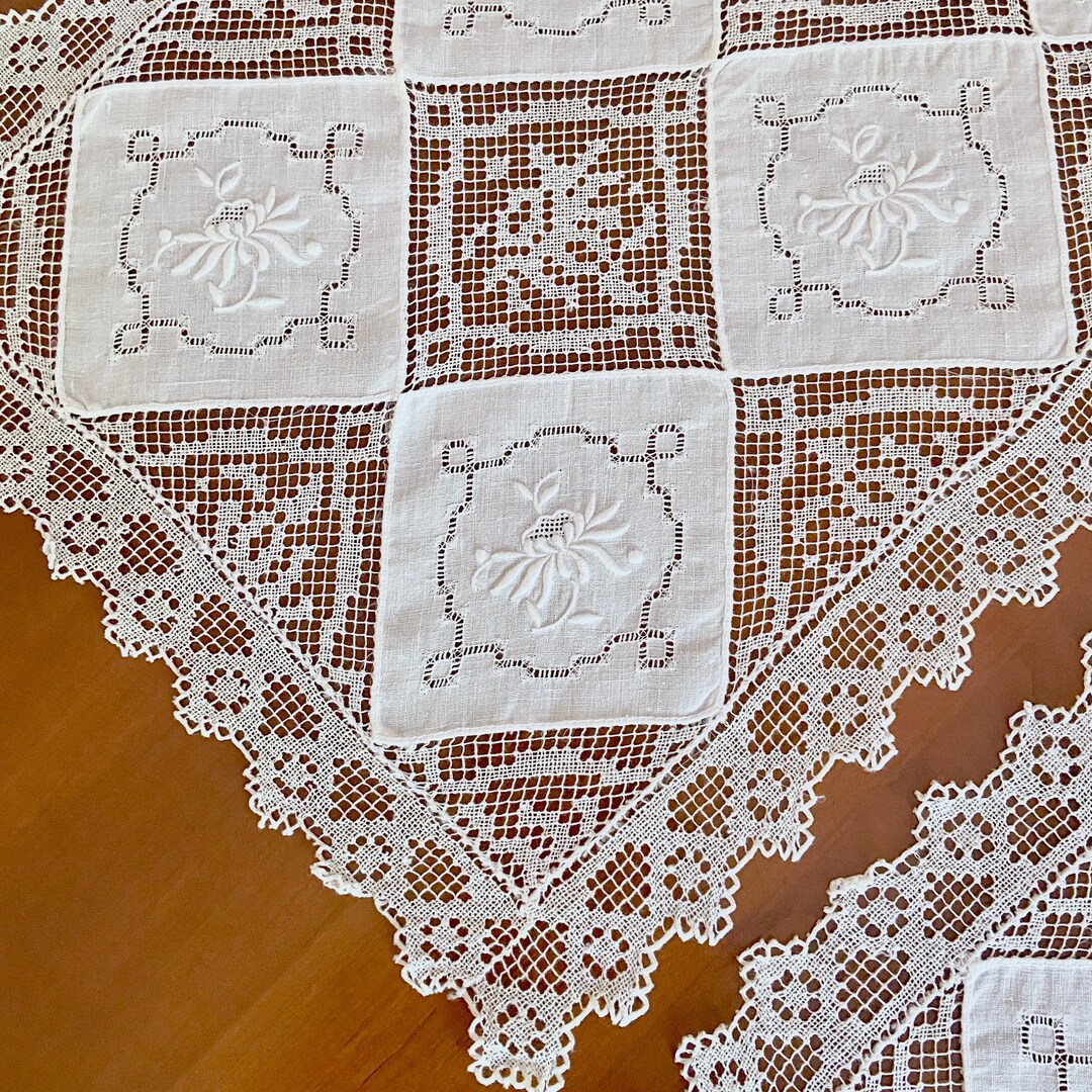 8 Army Navy Placemats With White Linen and Filet Lace, Hand Embroidered ...