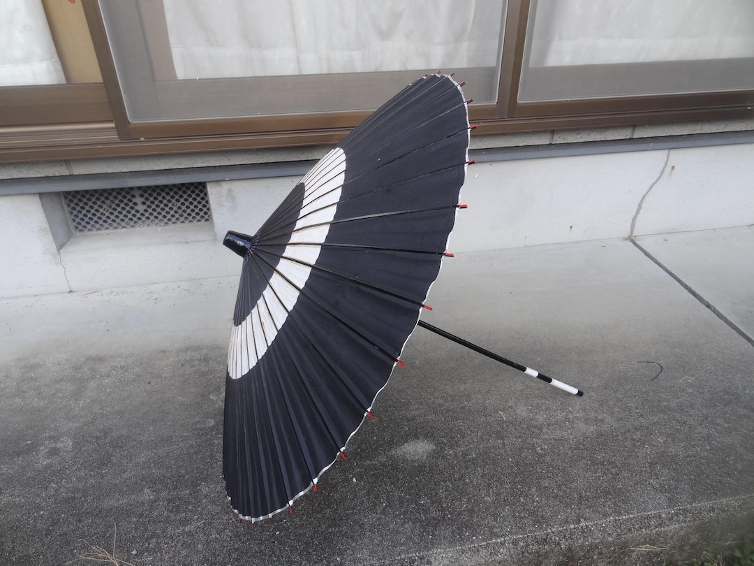 Traditional Japanese Wagasa Umbrella | Handmade With Bamboo and Washi ...
