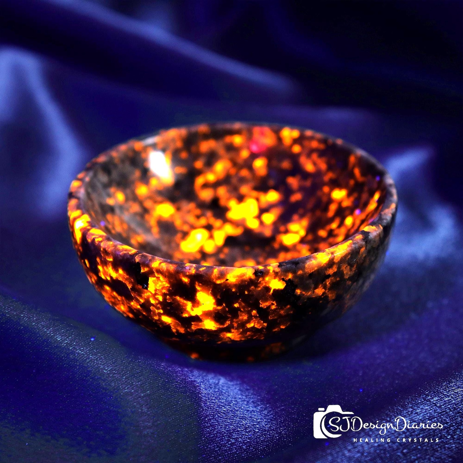 Yooperlite Crystal Bowl | UV Reactive, Fluorescent Fire Stone, Truth ...