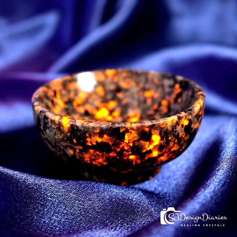 Yooperlite Crystal Bowl | UV Reactive, Fluorescent Fire Stone, Truth ...