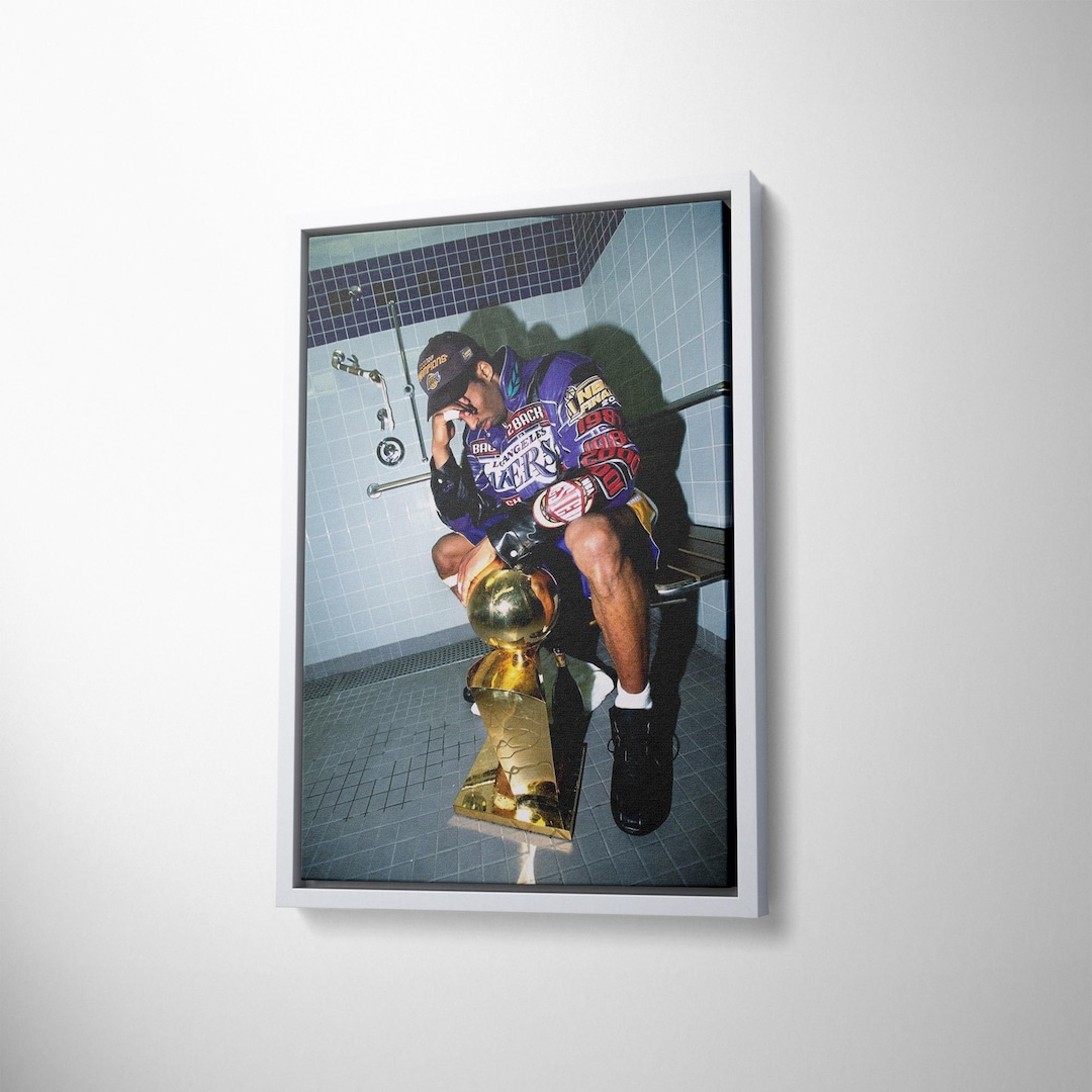 Kobe Bryant 2001 Finals Iconic Moment Photo, Black Mamba Win Trophy ...