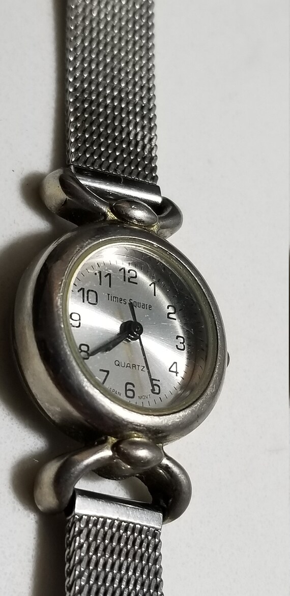 NY TIMES SQUARE Collectible Women Wrist Watch Classi… - Gem