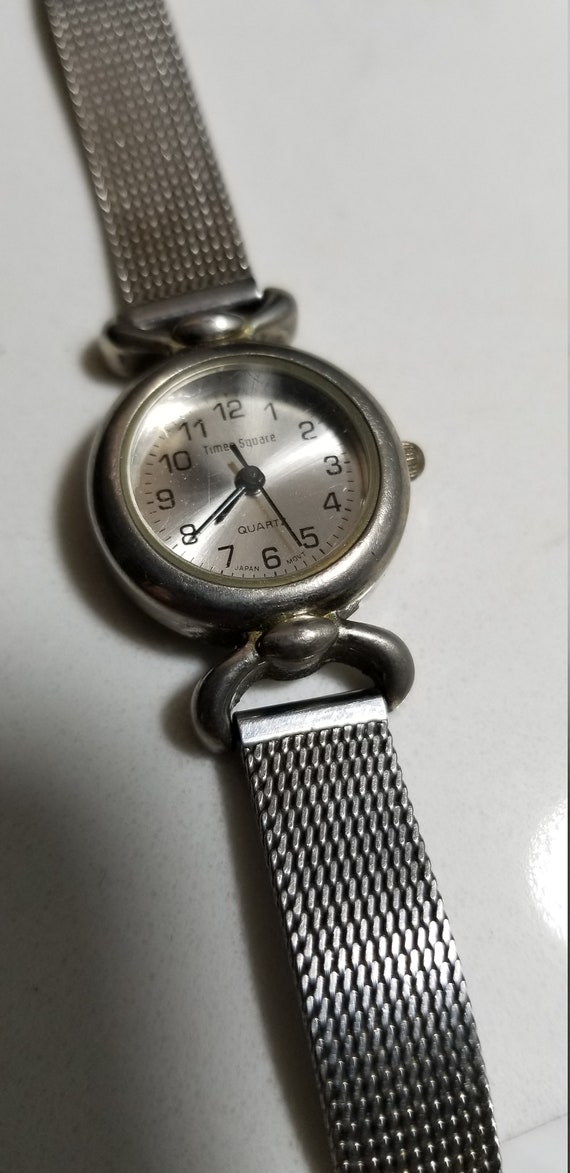 NY TIMES SQUARE Collectible Women Wrist Watch Classi… - Gem