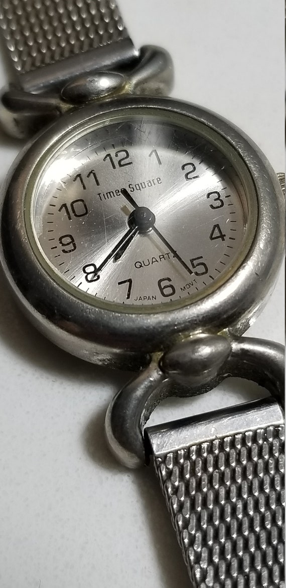 NY TIMES SQUARE Collectible Women Wrist Watch Classi… - Gem