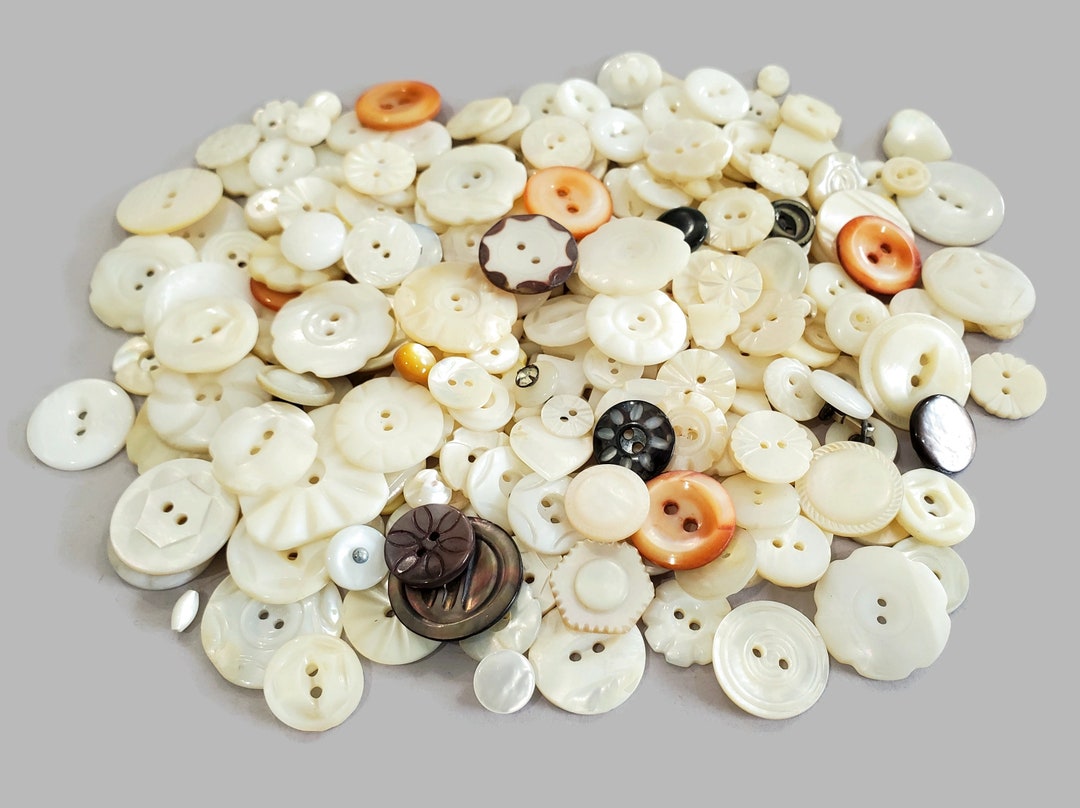 25 Vintage Mother of Pearl Button Lot in Mixed Styles, Antique 1800s to ...