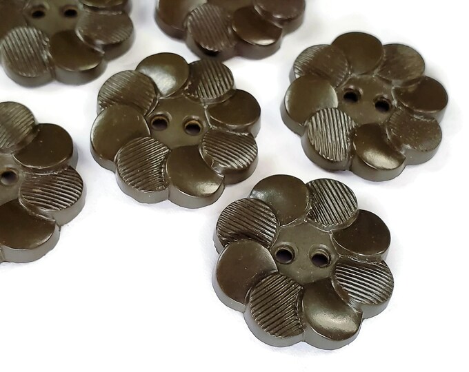 Vintage Flower Buttons for Sewing, Knitting, or Embellishments, 7/8 ...