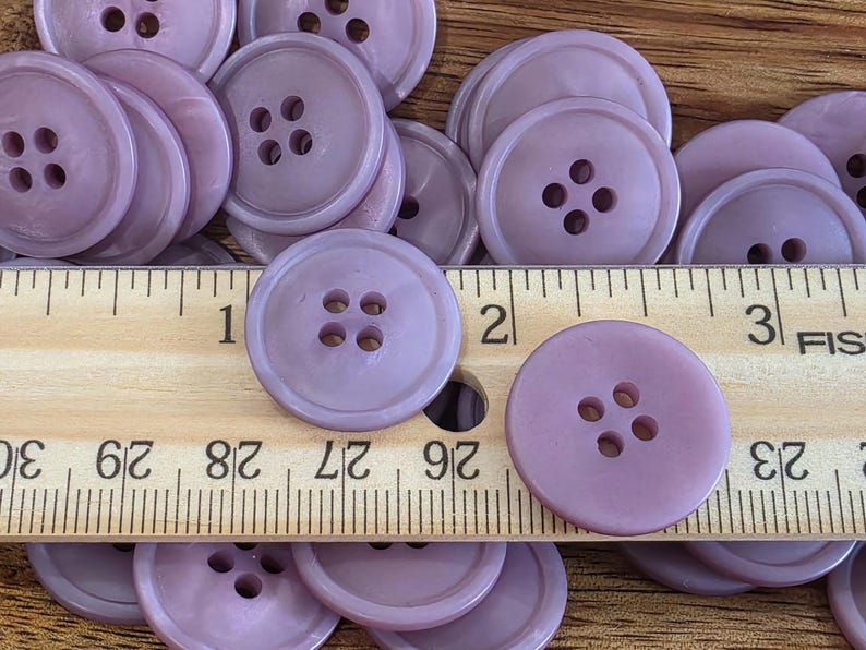Lavender Vintage Buttons for Sewing & Knitting, 13/16 Inch 20mm ...